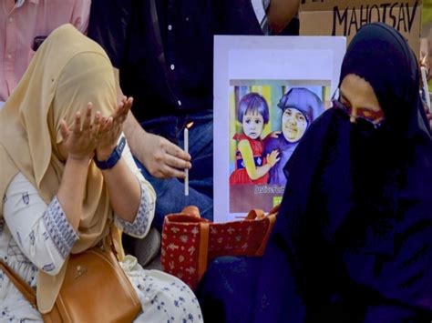 Sc Says Gujarat Govts Reply In Bilkis Bano Case Very Bulky Missing Facts India Hindi News भारी