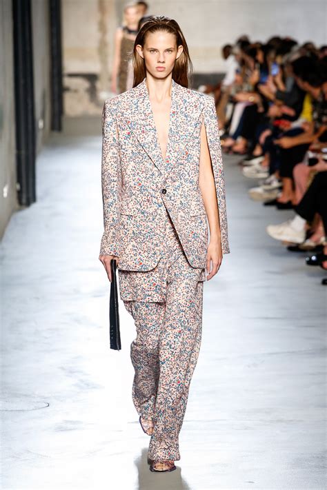 N.21 RTW Spring 2020 [PHOTOS]