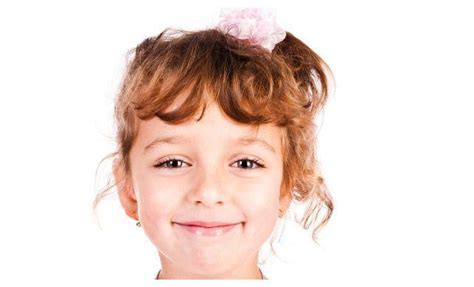 介绍一些简单好听的女孩英文名字 女孩 寓意 克莱拉 新浪新闻