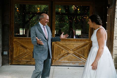 Lindsey And Kyles Wedding At Celebration Farm In Iowa City Iowa