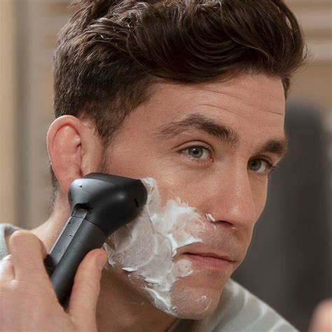 Shaving Tips Preventing Skin Irritation And Razor Bumps