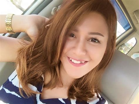 Tante Girang Nindya Suka Brondong