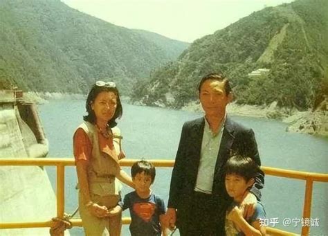 蒋介石之孙蒋孝勇身患绝症回大陆祭祖，临终遗言：蒋家人是中国人 知乎