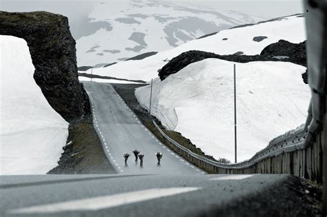 Leica Complete Guide To Cameras And Lenses