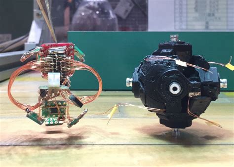 awesome self solving rubik s cube geeky gadgets