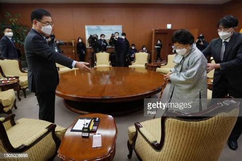 Ahn Yong Joon Photos And Premium High Res Pictures Getty Images