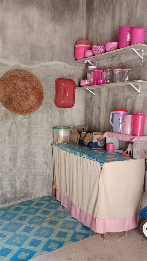 7 Potret Dapur Mungil Dinding Semen Ekspos Ini Estetik Pol Cocok Buat Ide Dekor Rumah Setengah Jadi