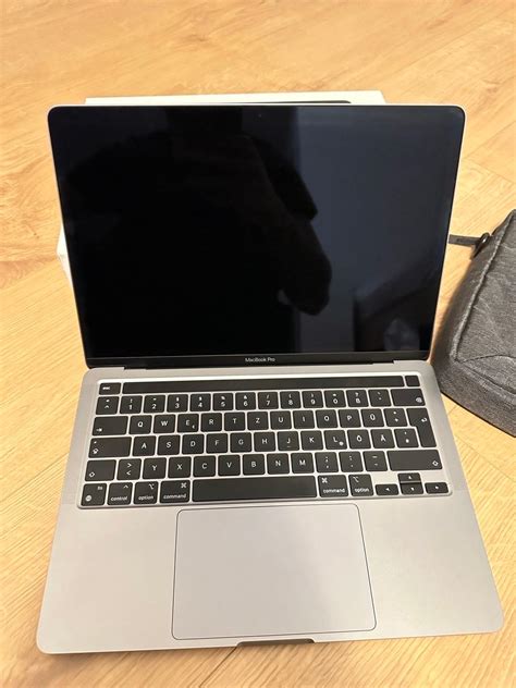 Apple MacBook Pro 13 Zoll, M2 Chip 12-Core in 6850 Stadt Dornbirn für € ...