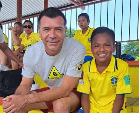 El Ex Jugador Profesional Jared Borguetti Compartió Su Experiencia Y Convivió Con Niños De Las