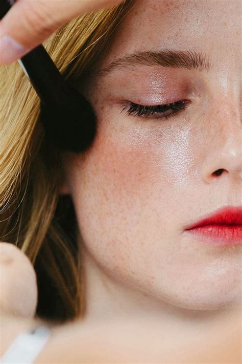 Как избавиться от перхоти на бровях | Vogue Russia