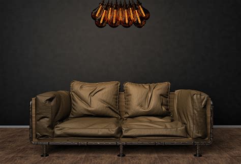 다락방 인테리어 사진 모의입니다 갈색 가죽 소파 고 테슬라 램프와 미니 멀 광택 텍스트 복사 공간 배경 사진입니다 검은 벽 및 나무 바닥입니다 3d 그림입니다 0명에 대한