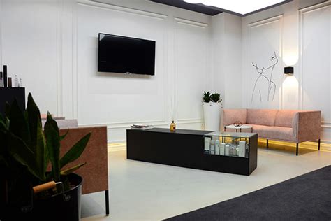 دکتر مهدی صبوری بورد فوق تخصصی جراحی پلاستیک و زیبایی