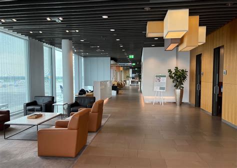 Evaluate Lufthansa First Class Lounge Munich Airport Satellite Tv For