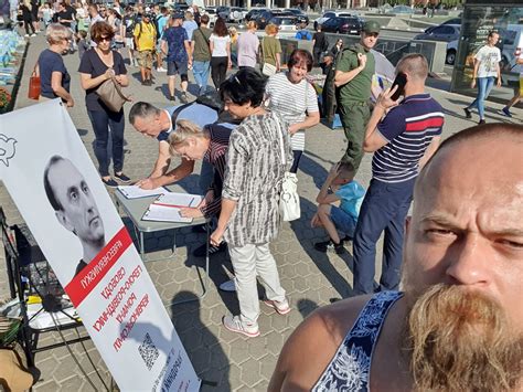 Хто в Києві прошу звернути увагу Ветеран війни Сергій Латвієць збирає підписи на підтримку