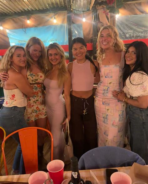 Olivia Manning Olivluv • Instagram Photos And Videos