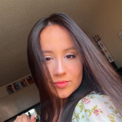 Gabby 💛 Gabbybradford6 Snapchat Stories Spotlight And Lenses