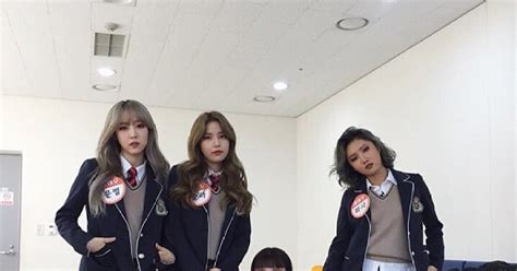 아는 형님 마마무 교복 입고 출연 인증샷 걸크러시 매력 폭발