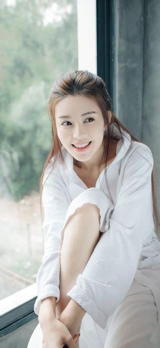 微笑女孩 动漫手机动态壁纸 动漫手机壁纸下载 元气壁纸