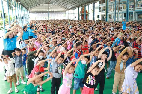 กิจกรรมออกกำลังกายหน้าเสาธงเป็นประจำทุกวันพุธ Sport Day โรงเรียนฤทธิ