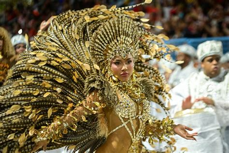 Globo é Detonada Por Não Mostrar Desfile De Mayara Lima Da Tuiuti