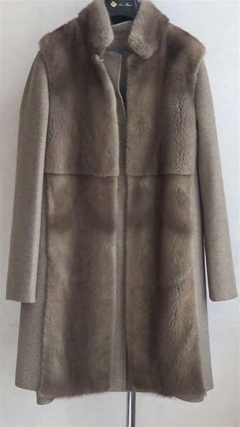 Pin by Елена Баскова on Меховая одежда | Clothes, Fur clothing, Fashion