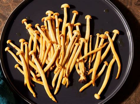 15 Amazing Health Benefits Of Eating Enoki Mushroom How To Ripe