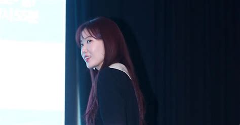 입장하는 임수향