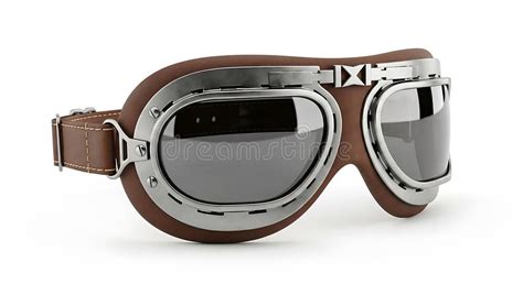 A Pair Of Vintage Aviator Goggles Featuring Large Oval Shaped Lenses
