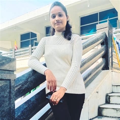 sakshi meshram medium