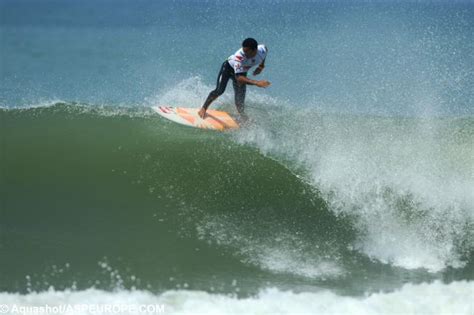 Wiggolly Dantas Performs Floater Surfing Pictures