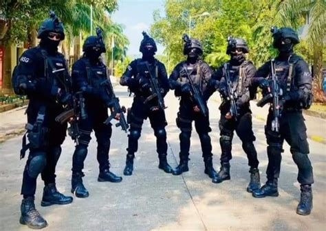 National Security Guard Commandos — Sig Sauer 552 Commando Sig Sauer