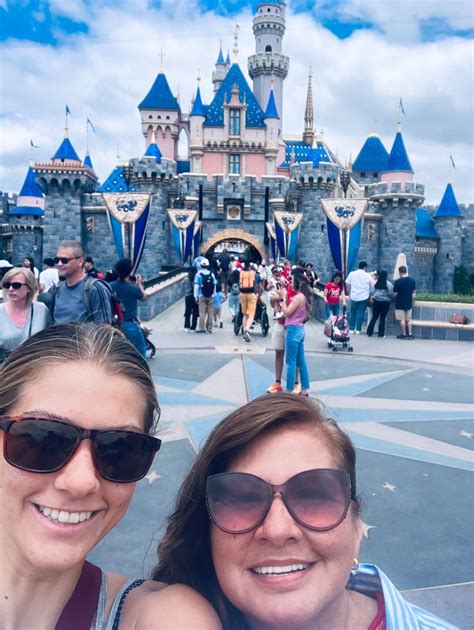 Izzy Arredondo Richardson On Linkedin Yeesss 50 Year Young Izzy 🙌🏽🎊🎂 Our Daughter Maile