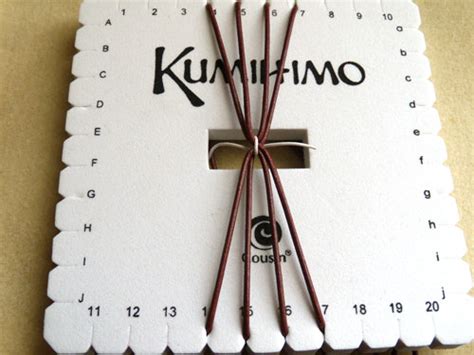Kumihimo Using A Square Disc Interweave