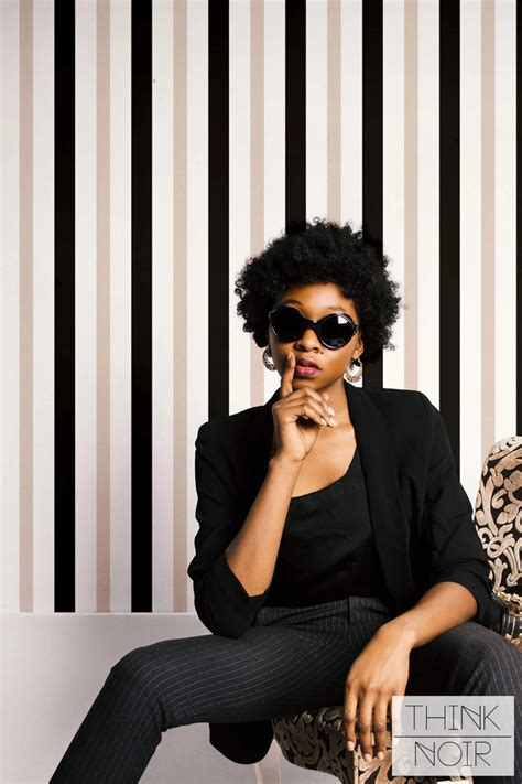 Classic Retro Lines Wallpaper For Walls Thinknoirwallpaper