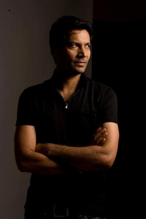 Jasbir Jassi In Black Dress Desi Comments