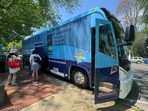 I Rode The Jitney Bus From Nyc To The Hamptons For 41 The Bathroom Didnt Have A Sink But I