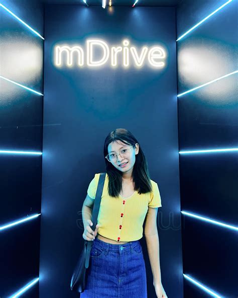 Hlaing Phue Myat Marie Phue • Instagram Photos And Videos