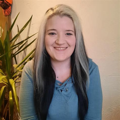 Laura Heuser Cnc Fräserin Cnc Einrichterin Leiber Group Gmbh And Co