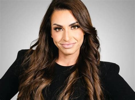 Leila Hormozi Age Know Her Net Worth Husband Parents BIO And Height