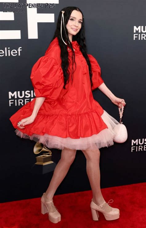 Poppy Sexy And Leggy Photos The Fappening