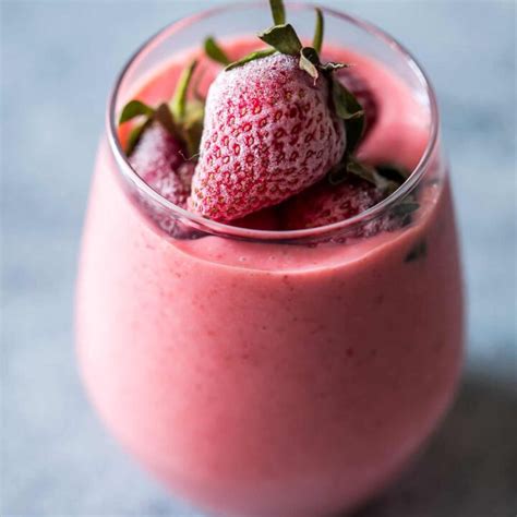Frozen Strawberry Greek Yogurt Smoothie 10 Minute Breakfast