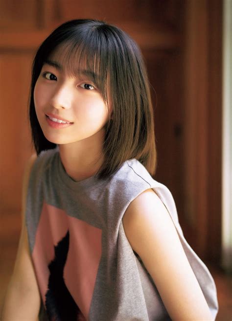 日向坂46 5期生・大野愛実「週マガ」ソロで初登場 透明感溢れるグラビア披露 モデルプレス