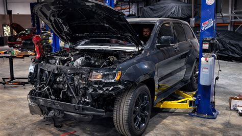 Rebuilding A Crashed Trackhawk With A Bigger Engine