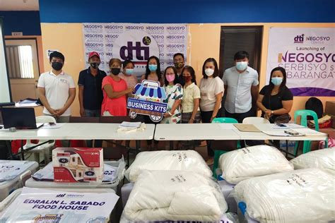 PIA - DTI awards livelihood kits to micro enterprises in Sasmuan