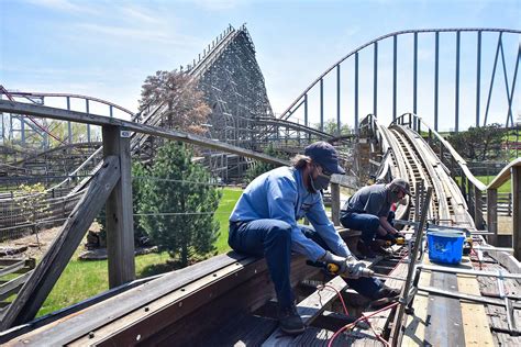 The Re Tracking Of Timber Wolf Worlds Of Funs Oldest And Newest