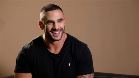 Stevan Stevanović Očarao Ulaskom U Survivor A Malo Ko Zna Da Je Baš On