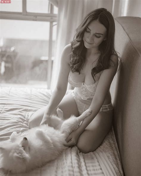 Naked Marilyn Uribe Added 04142020 By Lionheart