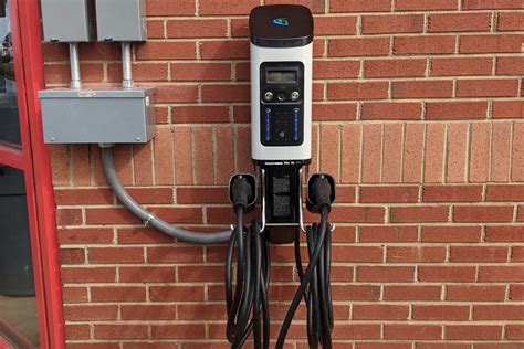 Blink Series 7 Level 2 Commercial Smart Ev Charging Station 80a W On