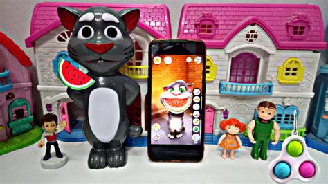 القط توم أكل البطيخ L ليلى في مطعم القط المتكلم L شوفوا ليلى عملت ايه L