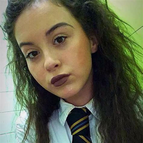 Sarah Tyrells Instagram Twitter And Facebook On Idcrawl